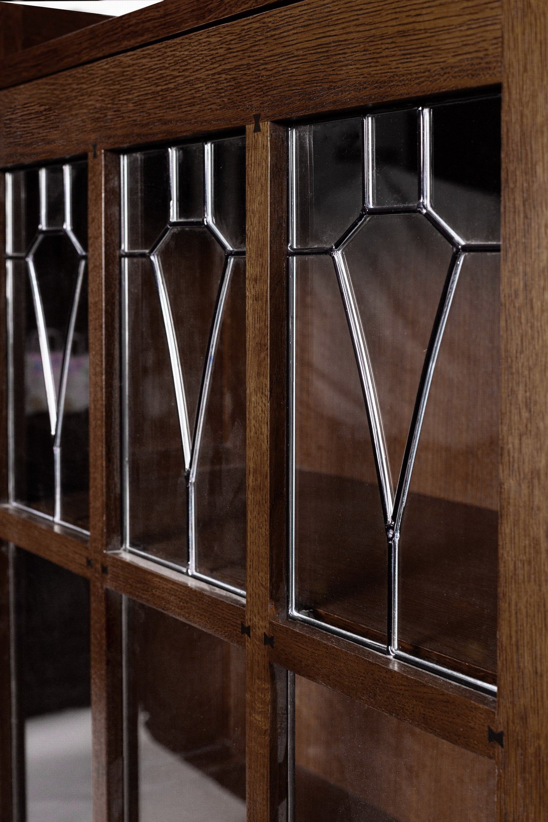 Mission Leaded Glass Bookcase-Lock & Key — Crafters and Weavers