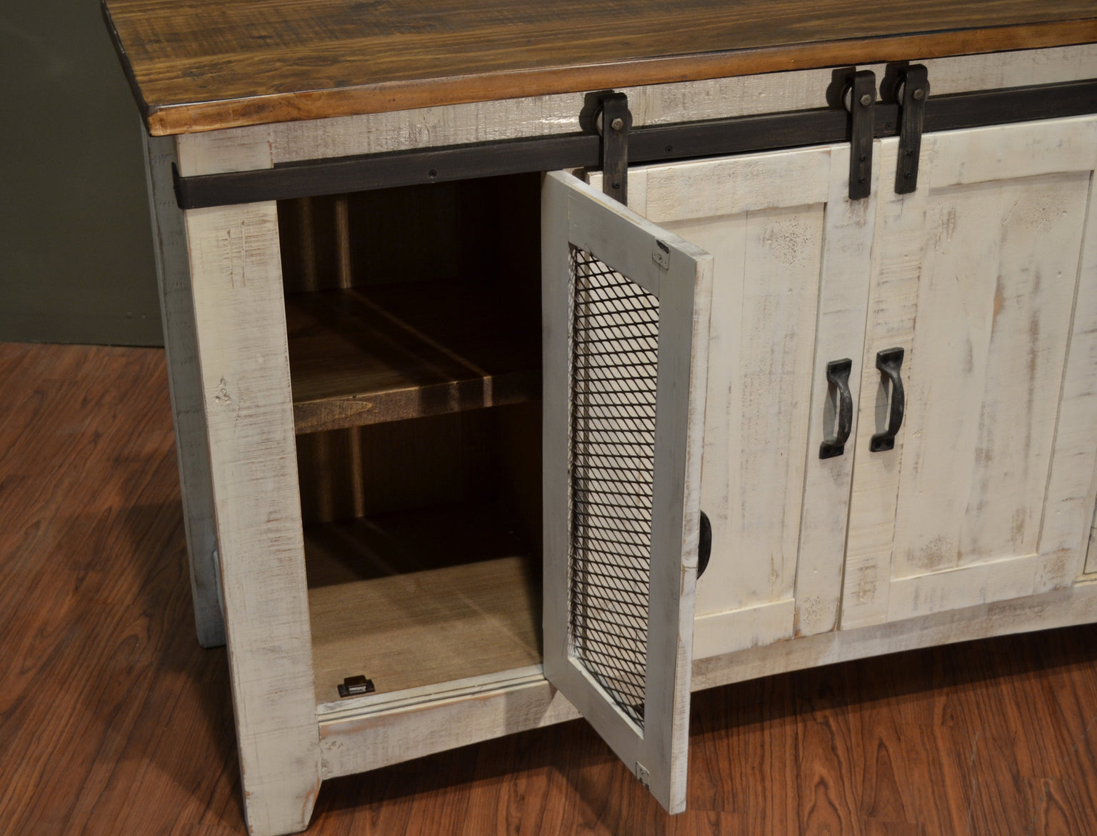 Best Rustic tv stands | Crafters and weavers — Crafters and Weavers